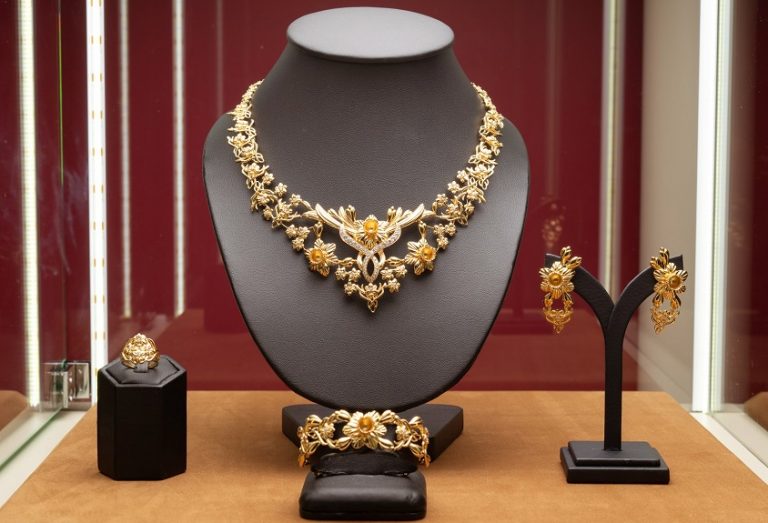 DITP Surprises Exhibitors and Claims Recent 72nd Bangkok Gems and ...